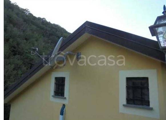 Villa all'asta ad Avegno passo Marinai d'Italia