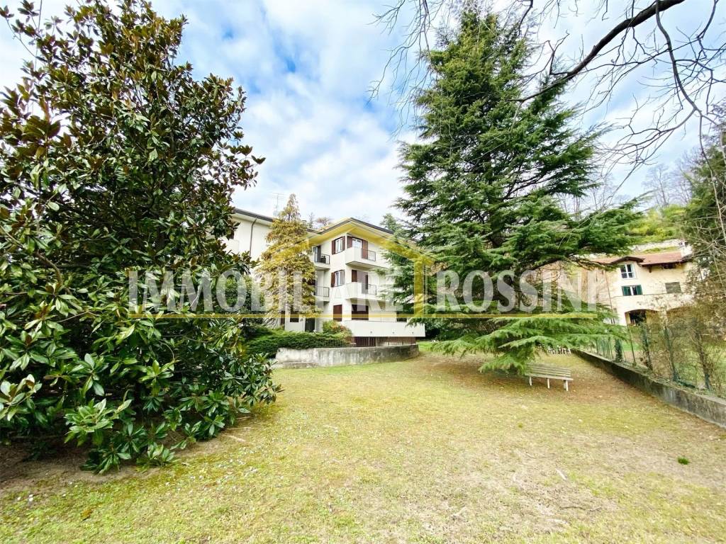 Appartamento in vendita a Varese via Francesco Crispi, 160