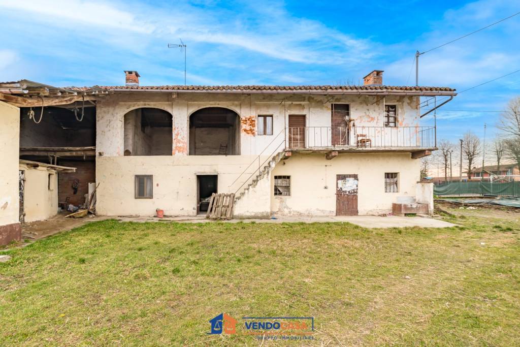 Rustico in vendita a Ruffia via Silvio Pellico, 6