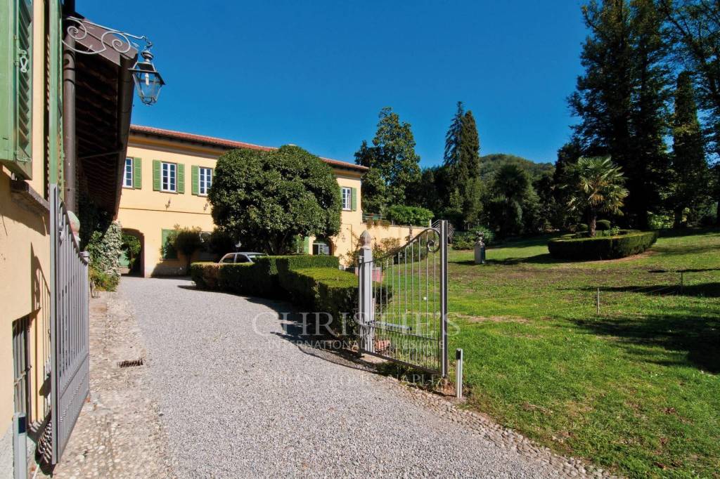 Villa in vendita a Montevecchia montevecchia