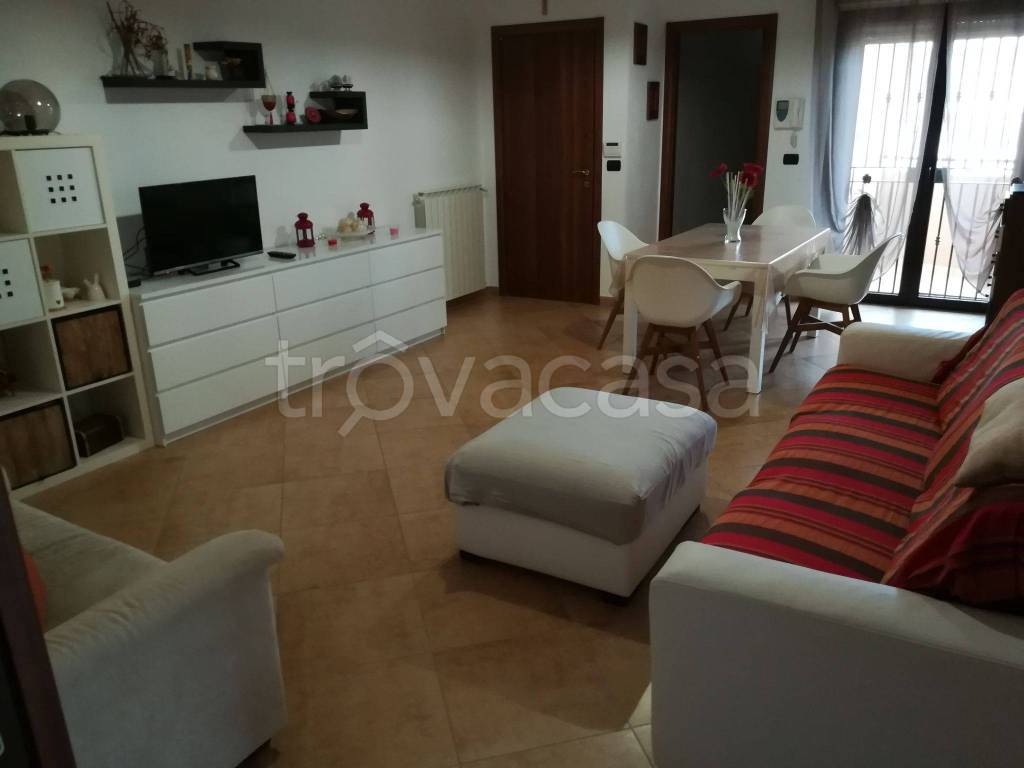 Appartamento in in vendita da privato a Cellamare via Alcide De Gasperi, 15