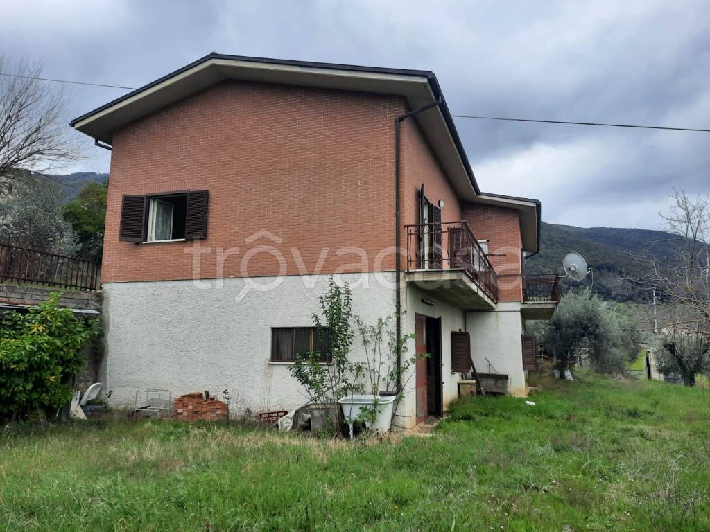 Villa in vendita a Casperia via Guglielmo Marconi