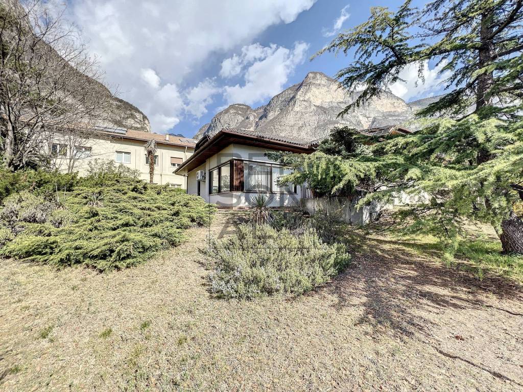 Casa Indipendente in vendita a Roverè della Luna roverè della Luna