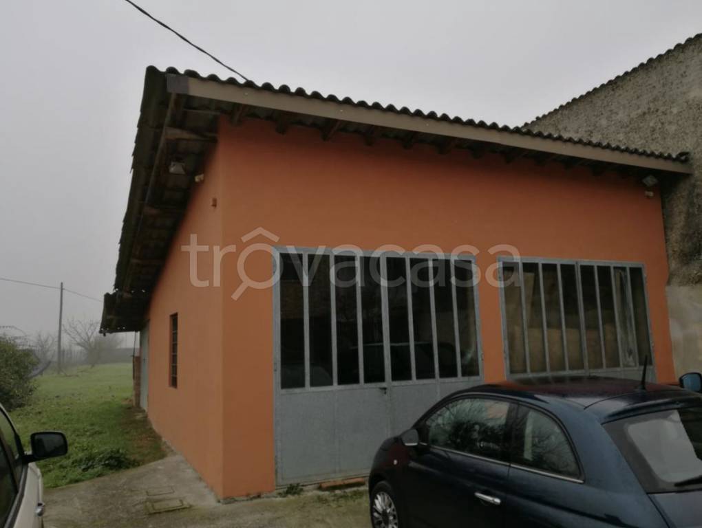 Villa a Schiera all'asta a Monticelli d'Ongina via Valmontana Alta