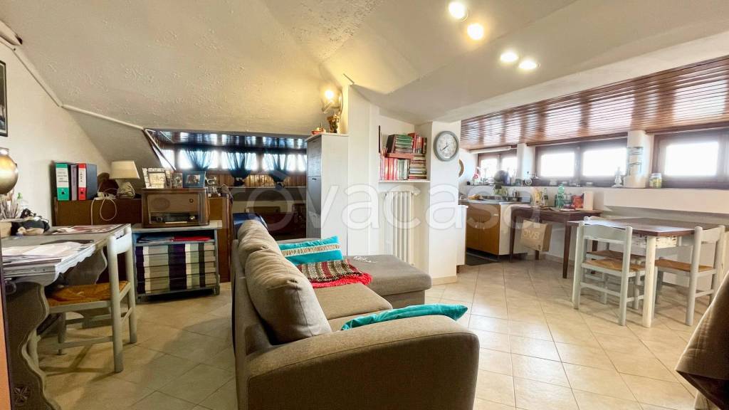 Appartamento in vendita a Torino via Cesare Pavese, 6