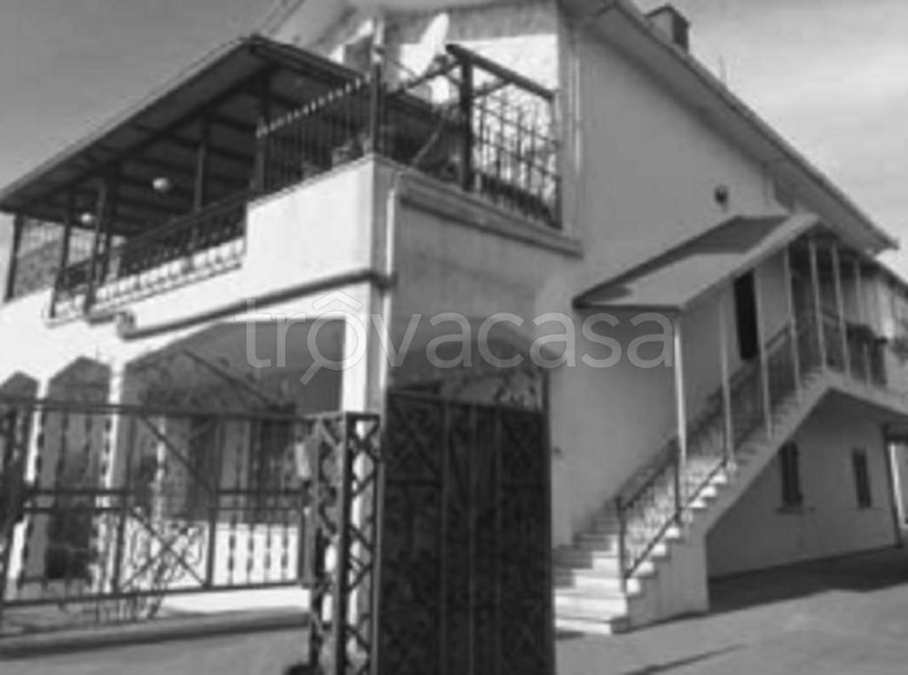 Appartamento all'asta ad Aprilia via Genio Civile, 140