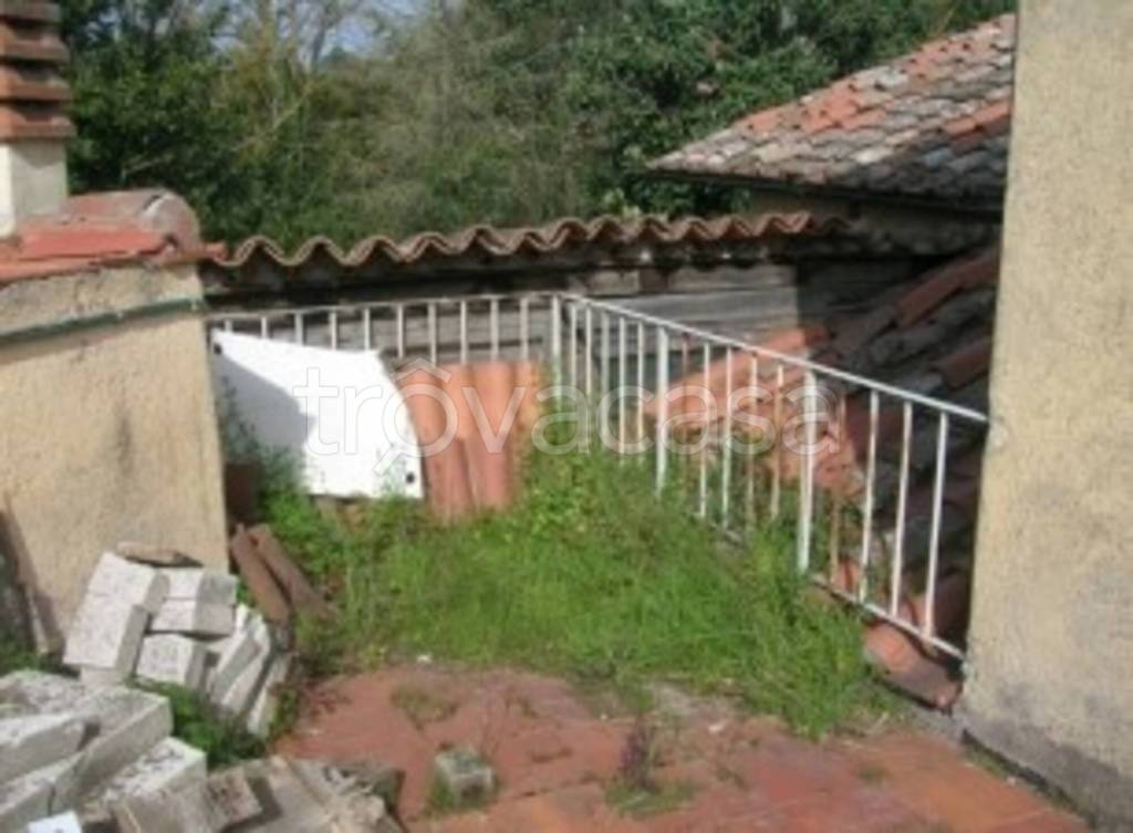 Villa all'asta a Capena via Tiberina