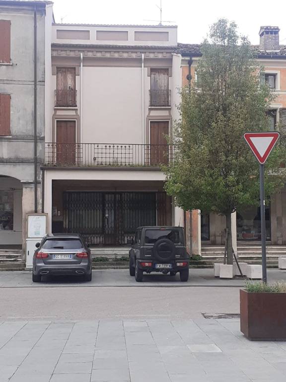Intero Stabile in in vendita da privato a San Benedetto Po via Enrico Ferri, 26