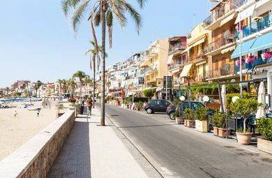 Appartamento in in vendita da privato a Giardini-Naxos via Larunchi, 16