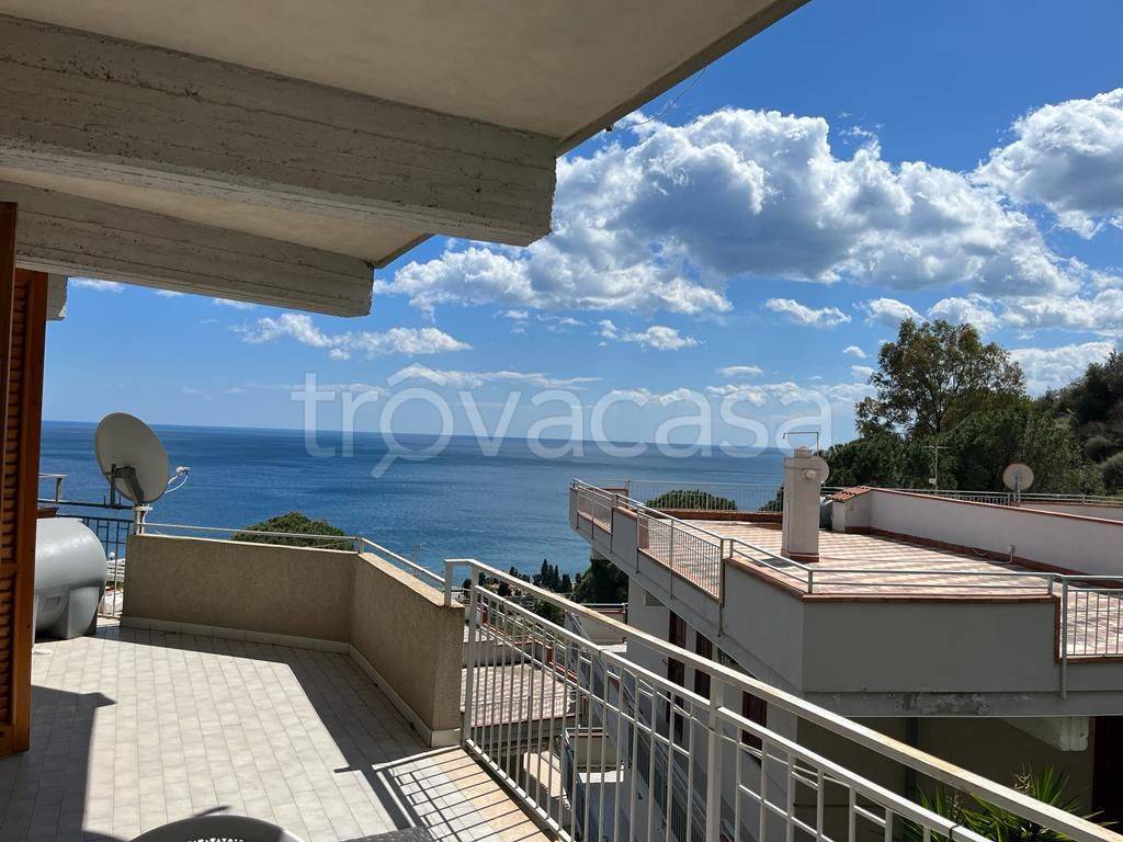 Appartamento in in vendita da privato a Letojanni via Contrada Silemi, sn