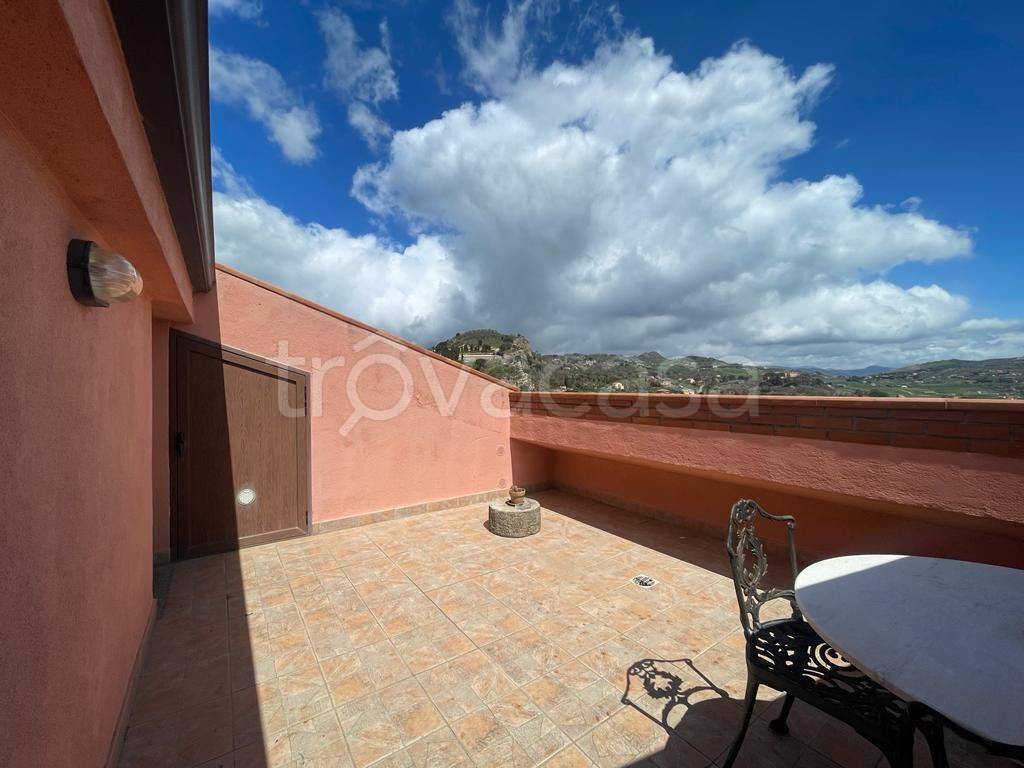 Mansarda in in vendita da privato a Nicosia via Pio La Torre, 1