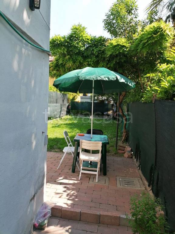 Villa Bifamiliare in in vendita da privato a Ravenna via Mangagnina, 67