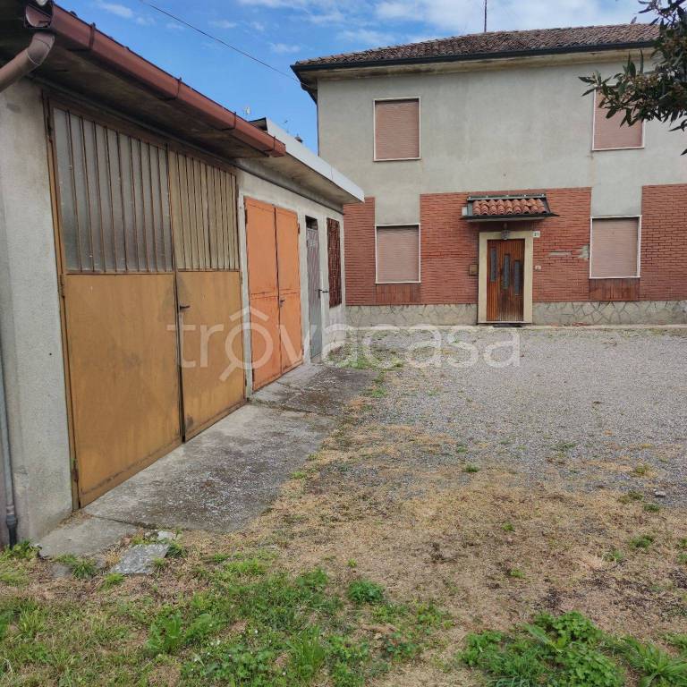Villa in in vendita da privato a Terranova dei Passerini via Fornaci, 7