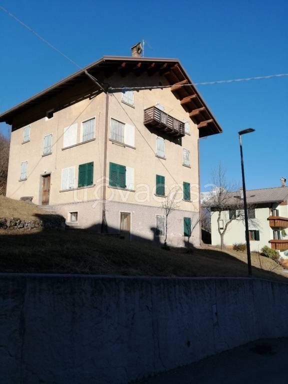 Casa Indipendente in in vendita da privato a Voltago Agordino via Struz