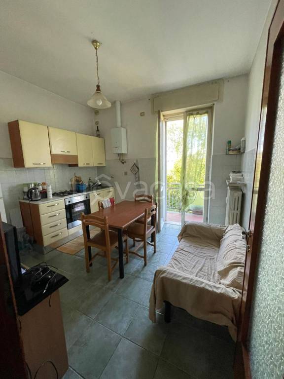 Appartamento in in vendita da privato a Pavia via Oglio, 22