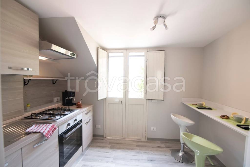 Intero Stabile in in vendita da privato ad Acireale via Nazionale Mangano, 104