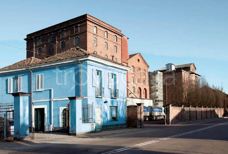 Intero Stabile in in vendita da privato a Certosa di Pavia corso Partigiani, 74