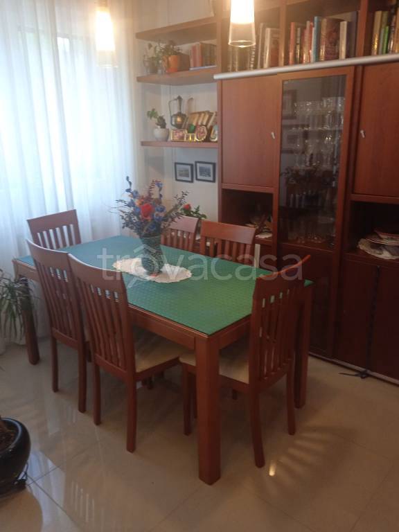 Appartamento in in vendita da privato a Como via Canturina, 87