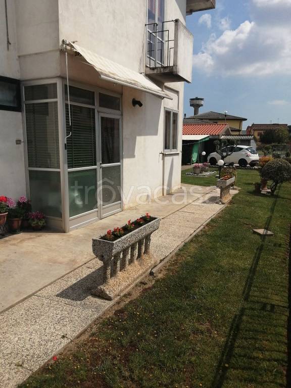 Villa Bifamiliare in in vendita da privato a Cavarzere via Cinque Martiri, 28
