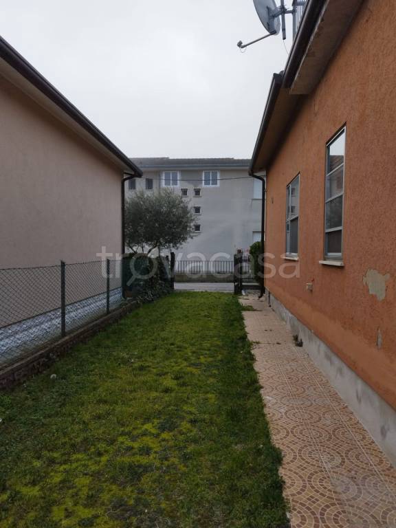 Villa in in vendita da privato a Rosolina via Vincenzo Bellini, 5