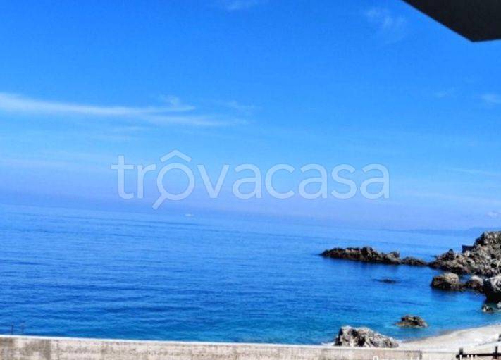 Appartamento in in vendita da privato a Bagnara Calabra viale delle Rimembranze