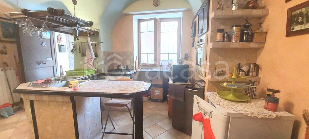 Appartamento in vendita a Vallebona via Ennio Guglielmi