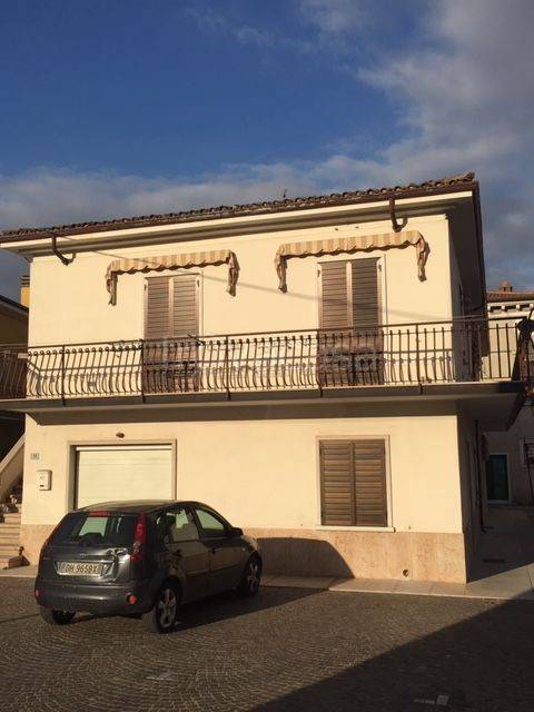 Casa Indipendente in in vendita da privato a Dolcè piazza Ugo Zannoni, 17