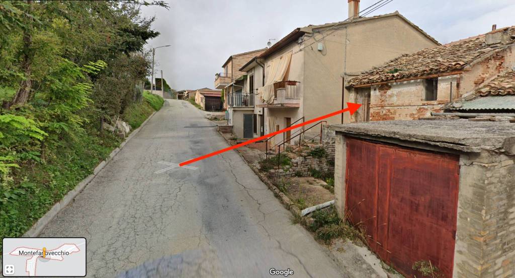 Rustico in in vendita da privato a Montefano contrada Montefanovecchio