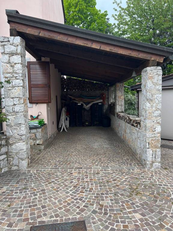 Villa in in vendita da privato a Duino Aurisina frazione Malchina, 52