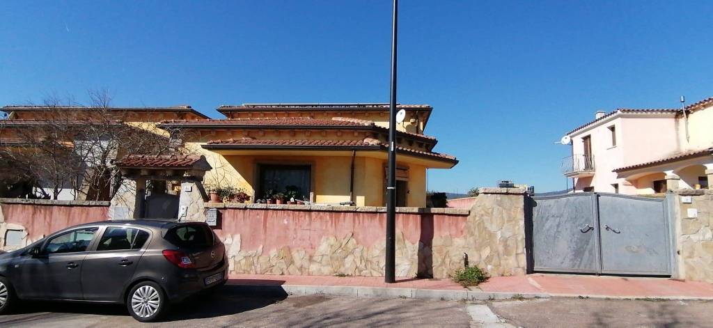 Villa in in vendita da privato a Olbia via Brunetto Latini