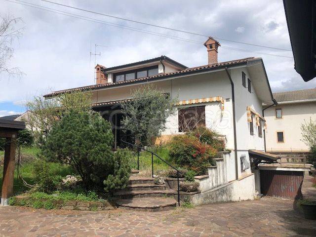 Villa in in vendita da privato a Gorizia