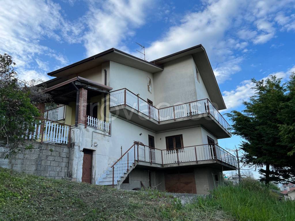 Villa in in vendita da privato a Montefusco via Marotta, 3