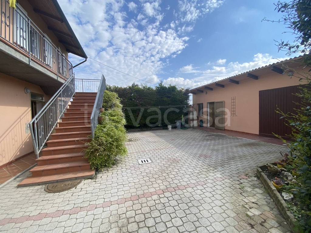 Villa in vendita ad Argenta via Adriatica, 47/1