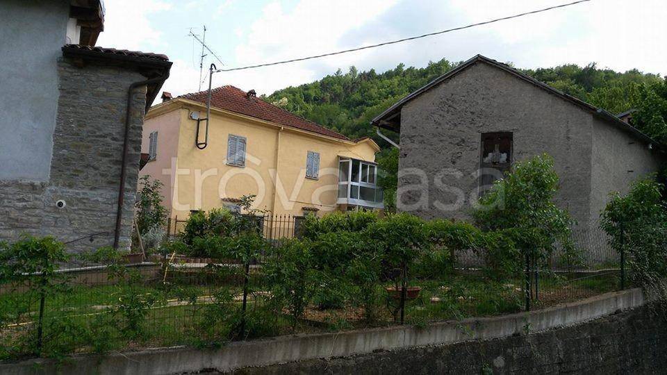 Cascina in in vendita da privato a Camerana frazione Novelli