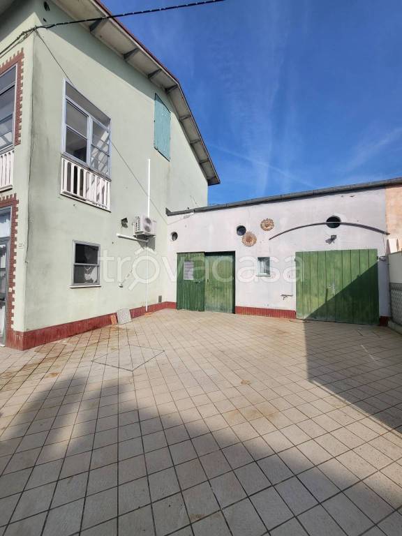 Villa Bifamiliare in in vendita da privato ad Alfonsine via Reale, 237A