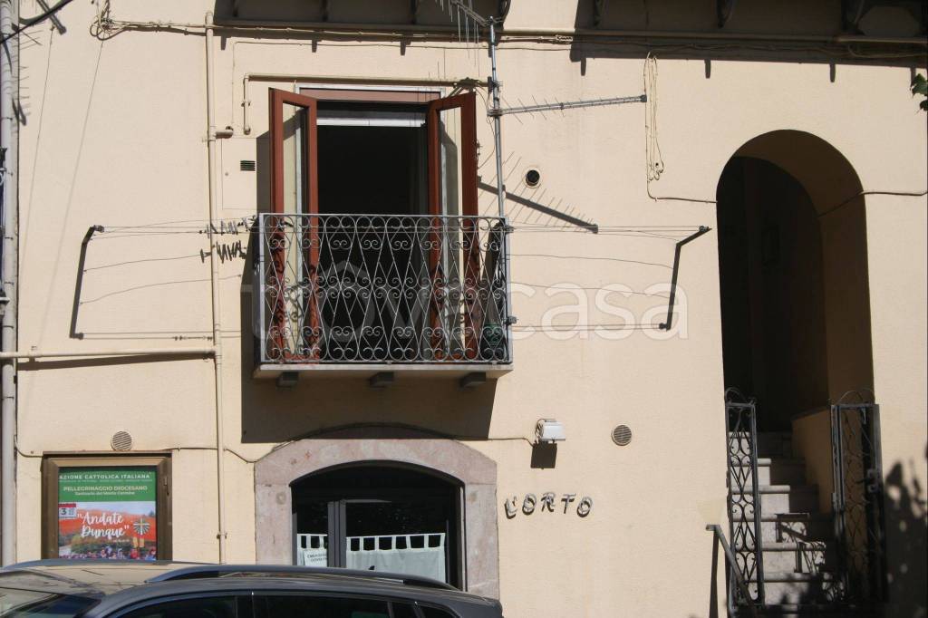 Appartamento in in vendita da privato ad Avigliano piazza Emanuele Gianturco, 47