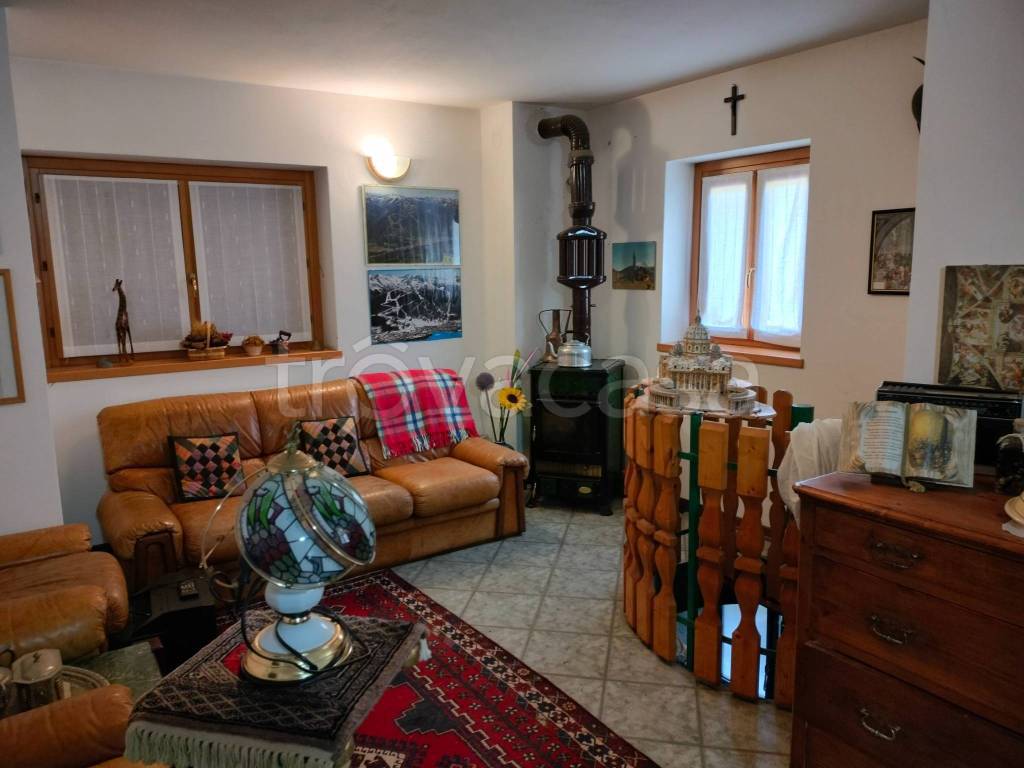 Villa in vendita a Corteno Golgi via Valeriana, 273