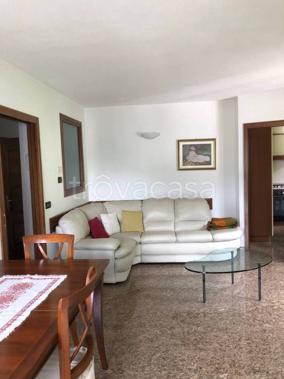 Casa Indipendente in in vendita da privato a Piateda località Pam, 11