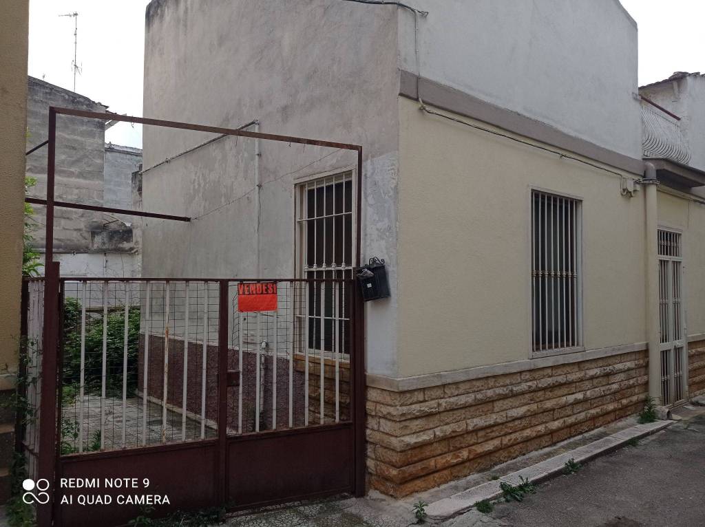 Intero Stabile in in vendita da privato a Bitetto via Mohandas Karamchand Gandhi, 8