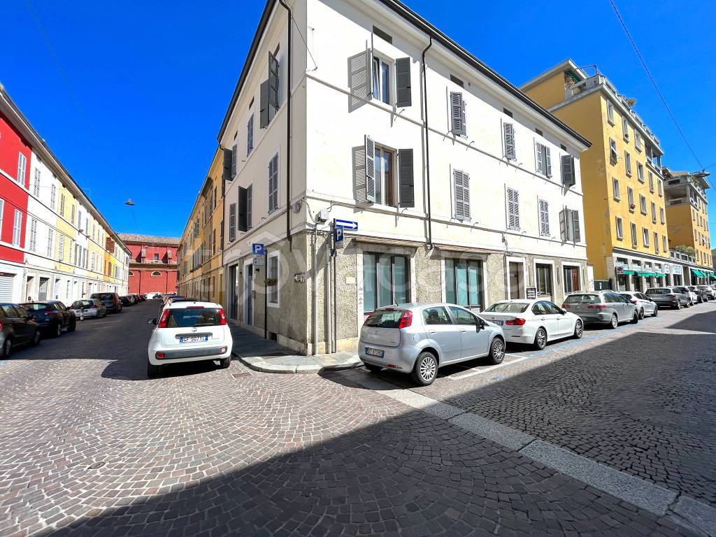 Appartamento in vendita a Parma via Padre Lino Maupas, 9
