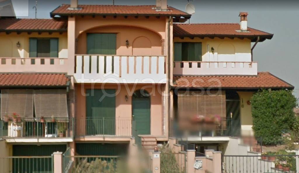 Villa a Schiera all'asta a Grumello Cremonese ed Uniti via Ceresole, 18