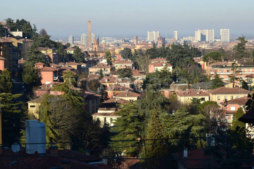 Appartamento in vendita a Bologna via Toscanini