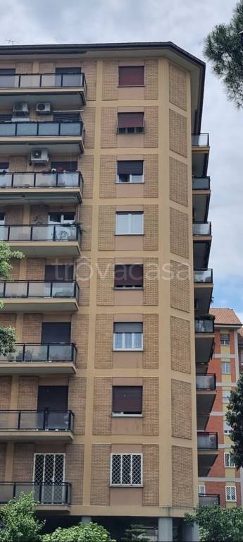 Appartamento in in vendita da privato a Roma viale dei Romanisti, 221
