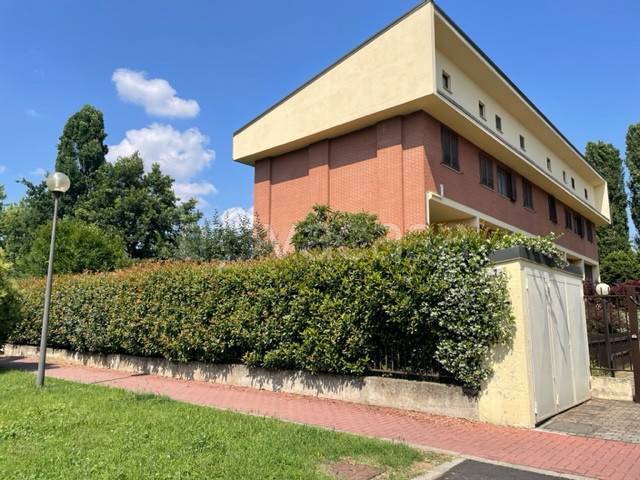 Villa a Schiera in vendita a Buccinasco via Romagna, 7