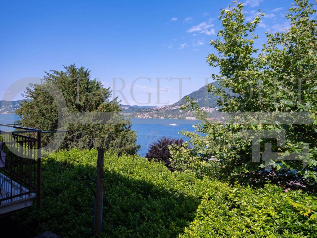 Casa Indipendente in vendita a Blevio frazione Meggianico