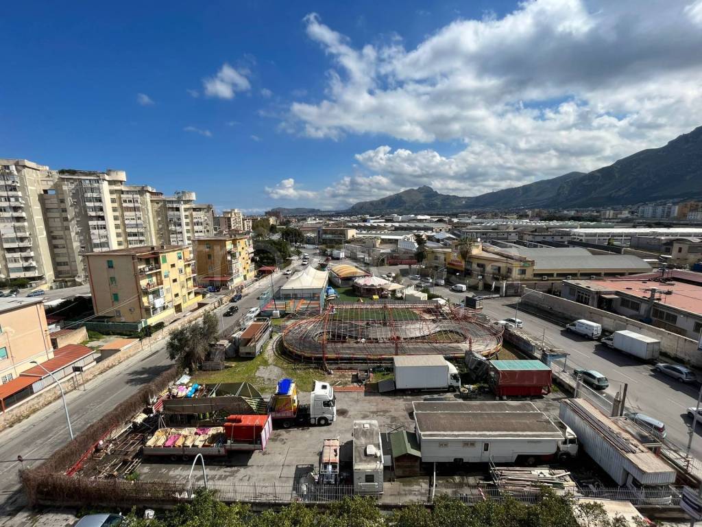 Appartamento in in vendita da privato a Palermo via Emiro Giafar, 25