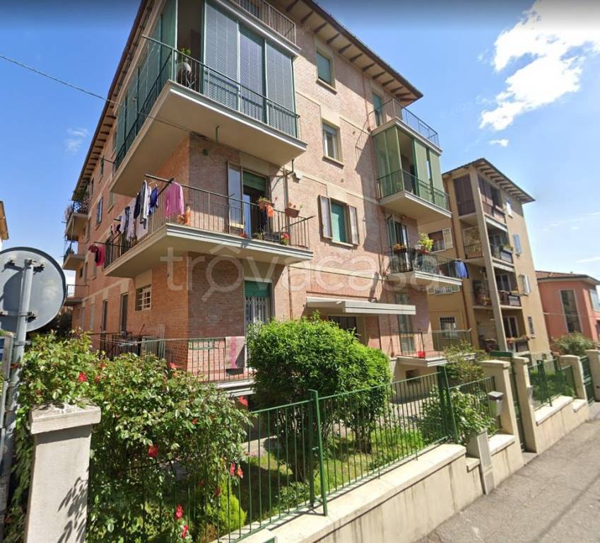 Appartamento in vendita a Bologna via dei Sette Leoncini