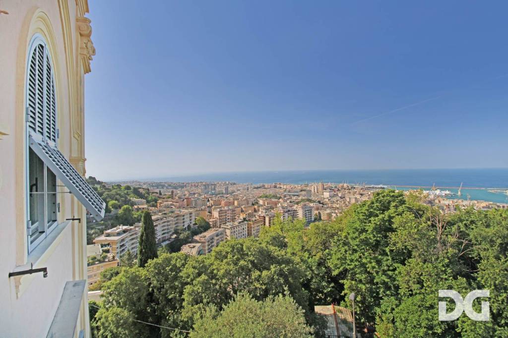 Appartamento in vendita a Genova via Domenico Chiodo