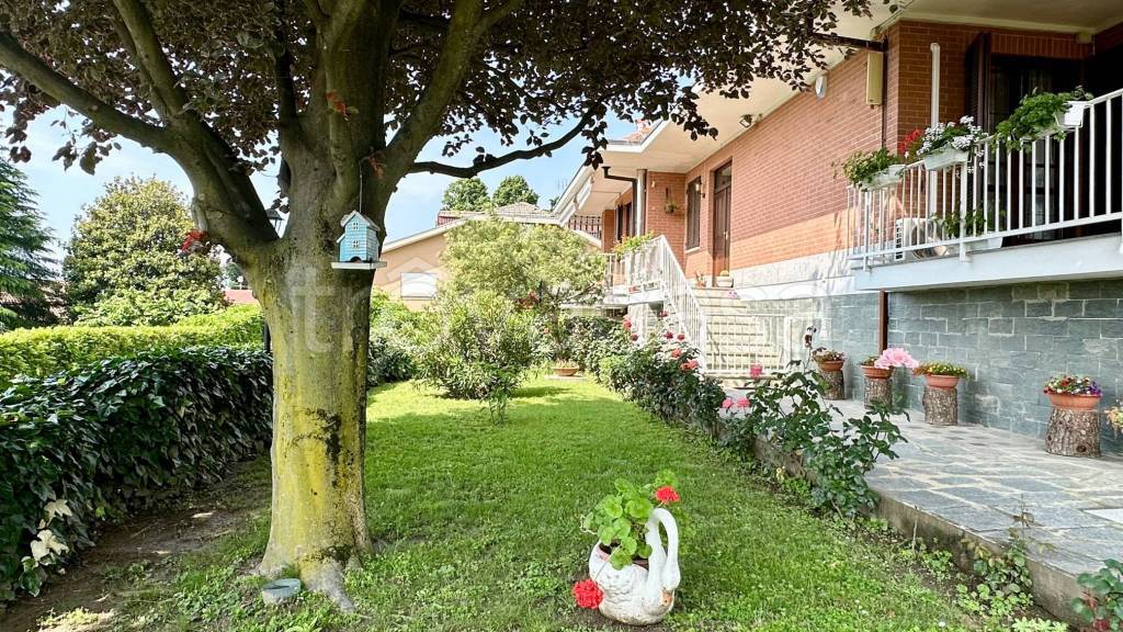 Villa in vendita a Piossasco via Arturo Toscanini