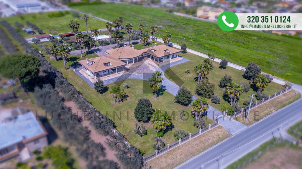 Villa Bifamiliare in vendita ad Aprilia via Genio Civile, 248/a